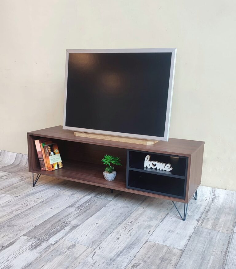 RACK MONTREAL – Almader